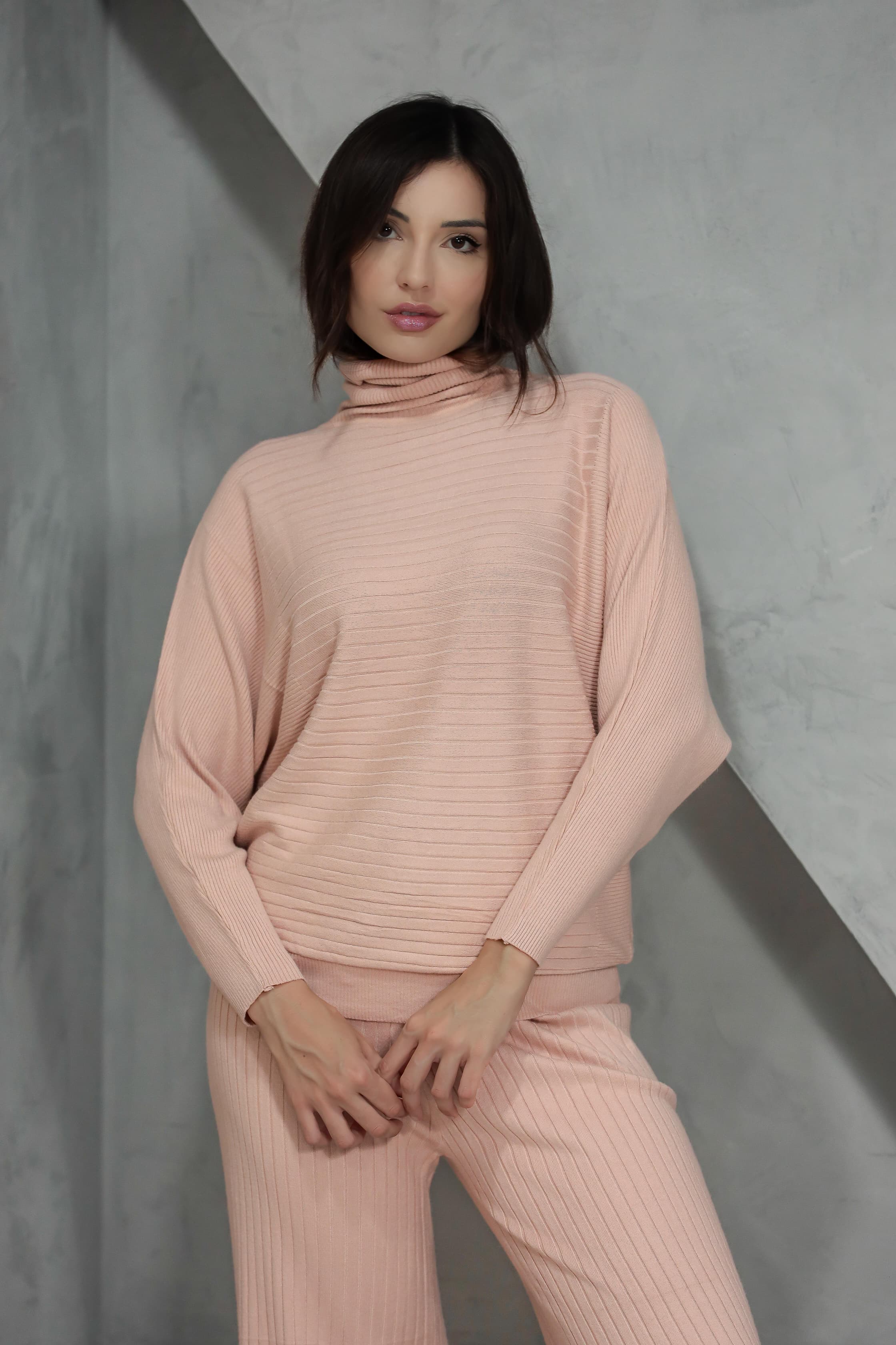 Conjunto tricot modal blusa morcego gola alta e calça pantalona 100% ...